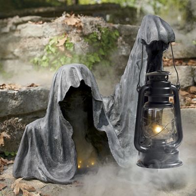 Ground Reaper with Lantern | Grandin Road