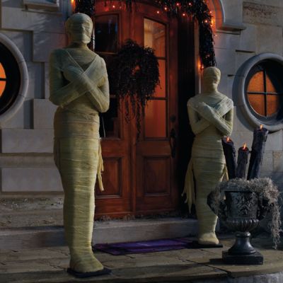 Life-size Halloween Mummy | Grandin Road