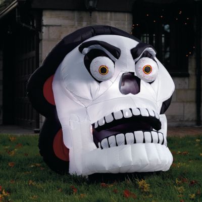 Animated Inflatable Skull | Grandin Road