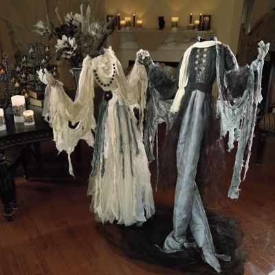 Headless Dancing Couple | Grandin Road