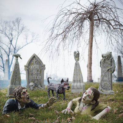 Zombie Graveyard Scene | Grandin Road